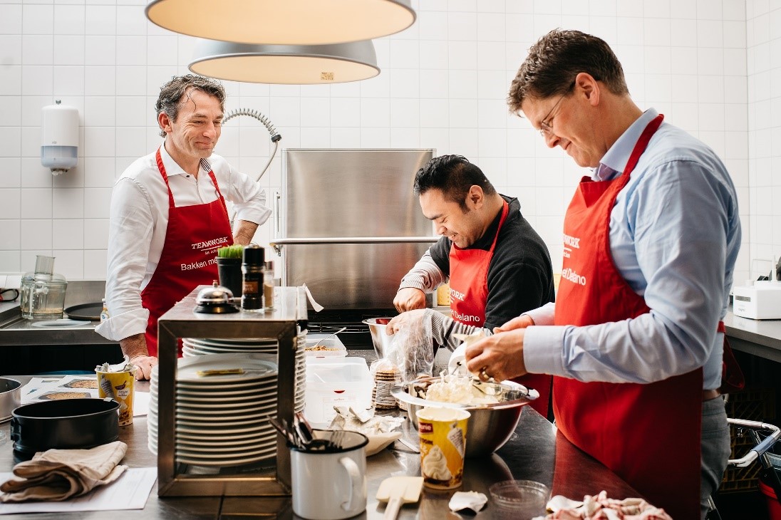 Hermeta en Syndion brengen kookboek uit voor het goede doel Stichting ...